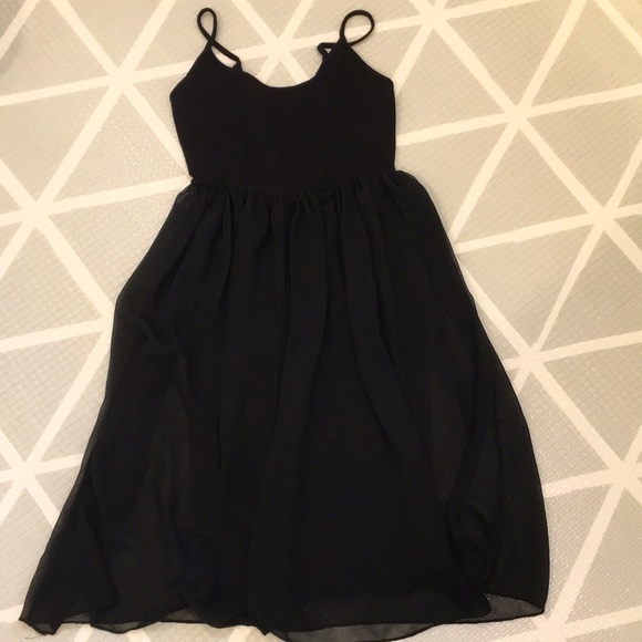 Forever 21 | Dresses | Fitted Body And Flowy Bottom Dress Knee Length ...
